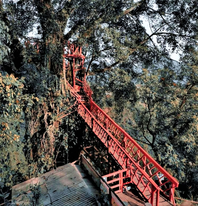 Curug Ciherang, Air Terjun Kekinian yang Seru Abiss!! | Indonesia Traveler
