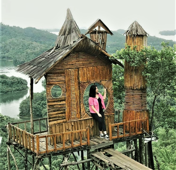 3 Destinasi Wisata Kalimantan Selatan yang Memikat Hati | Indonesia ...