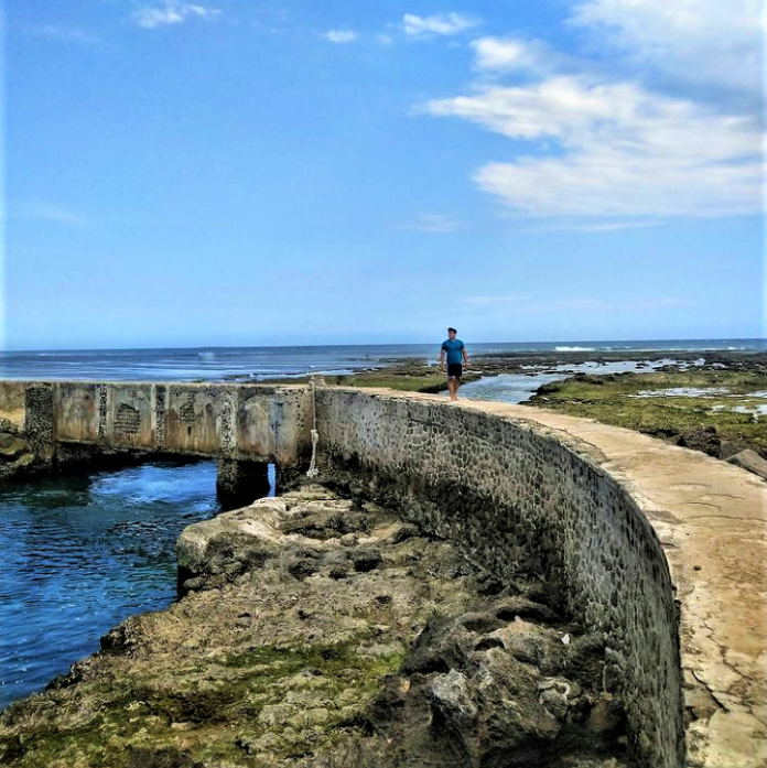 Pantai Santolo, Surga Tersembunyi di Selatan Garut | Indonesia Traveler