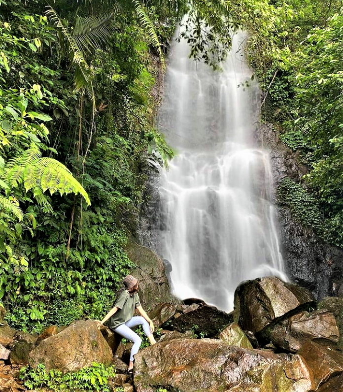 Mitos & Sensasi Menikmati Curug Cilember | Indonesia Traveler